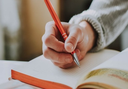 الفرق بين الدبلومة الأمريكية والانترناشونال | IB | IG | SAT - دليل الدراسة